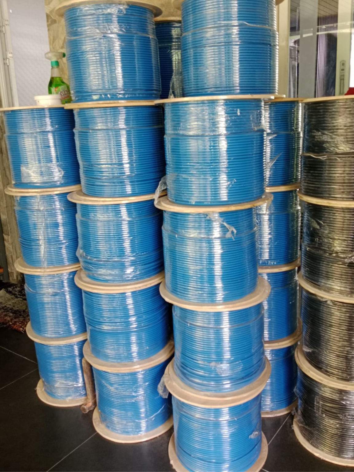 BELDEN - Kabel Belden, Material Handling, Produk Komputer dan ...